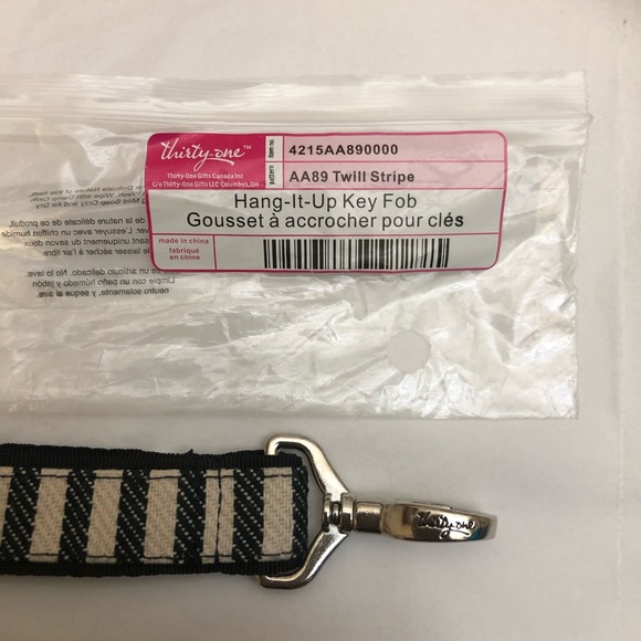 thirty-one | Accessories | 25 Thirty One Hang It Up Key Fob Twill ...